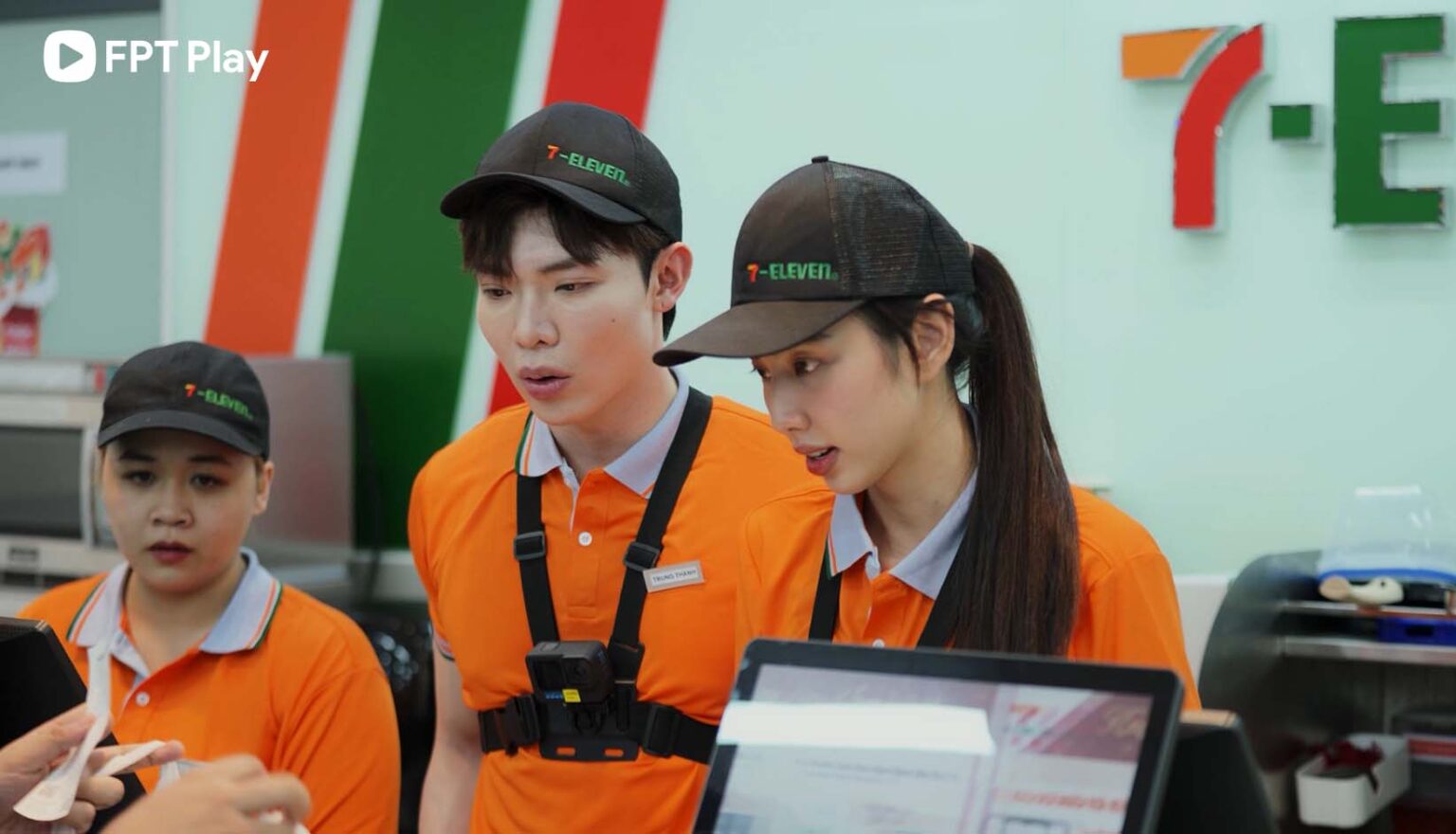 Đu Đêm - Series thực tế của Hoa hậu Thuỳ Tiên. Link xem tại đây!