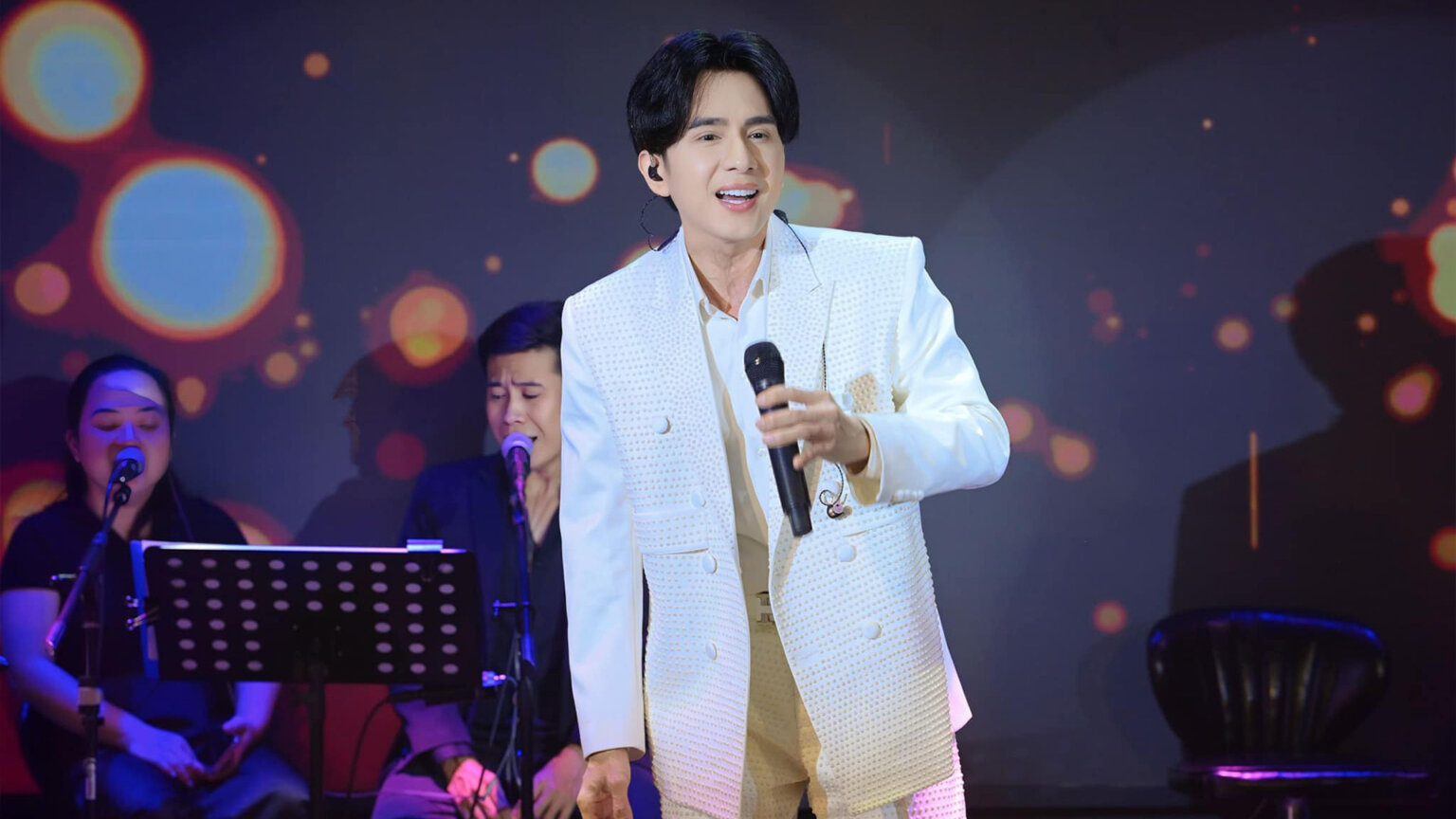 Sing! Asia 2025: xem Phương Mỹ Chi tranh tài ở đâu, trên kênh nào?